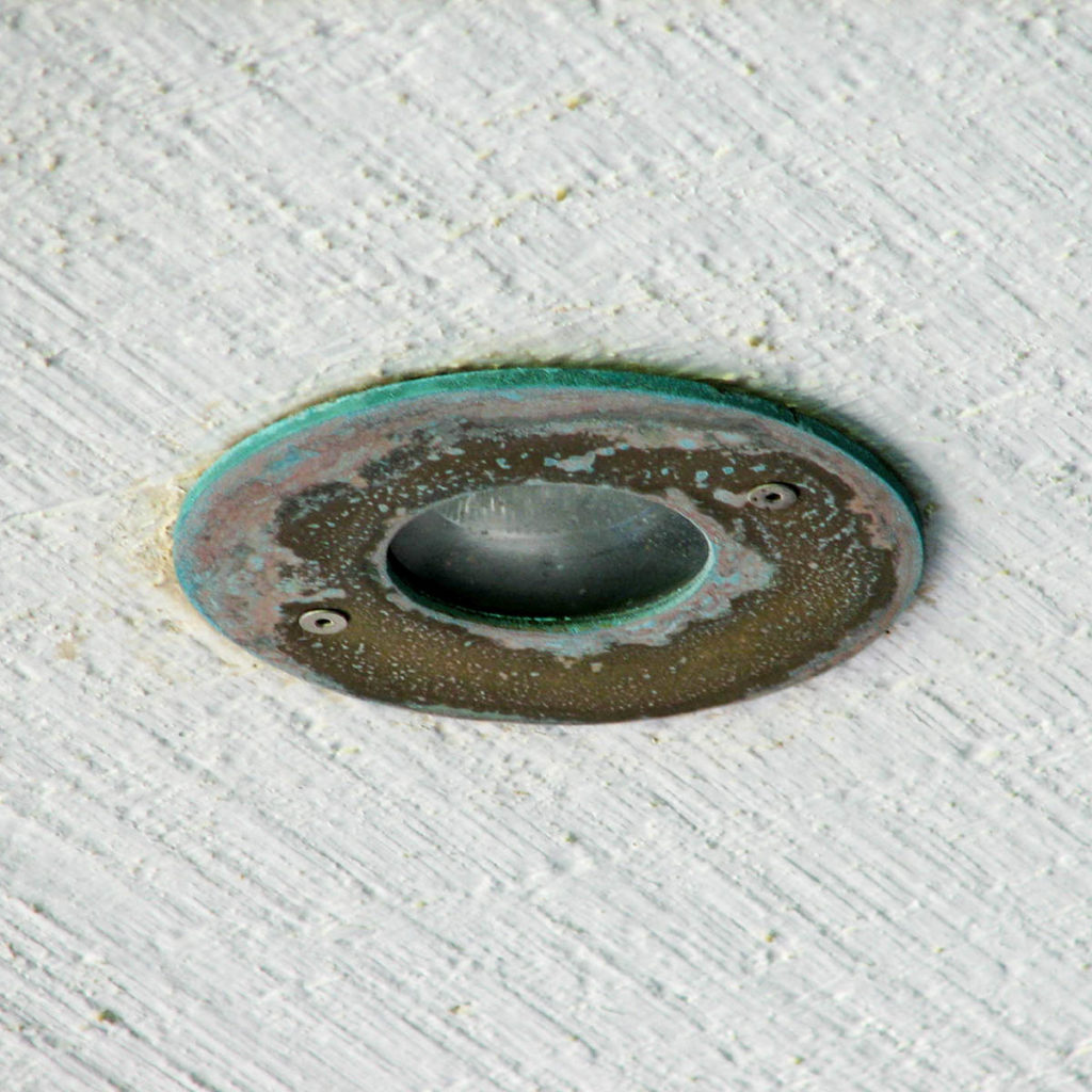 L-016-F / L-016R-F (12V Integrated LED & MR16 LED with Integral ...